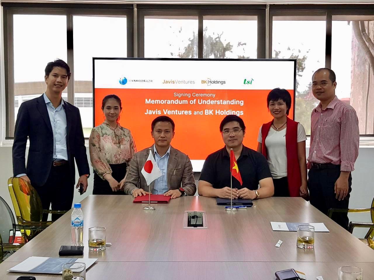 Signing ceremony - Javis & BK Holdings - Javis Ventures
